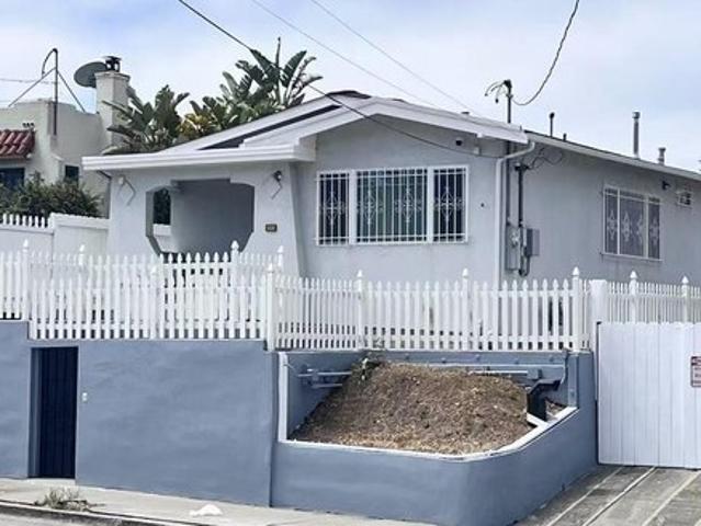 3325 Macarthur Blvd, Oakland, CA 94602