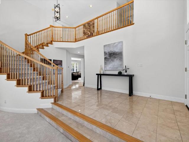 3325 Medallion Ct