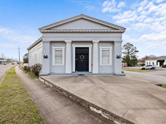 3325 N Jackson Hwy, Sheffield, AL 35660