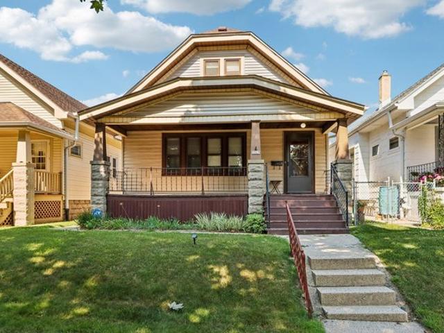 3325 N Weil St, Milwaukee, WI 53212