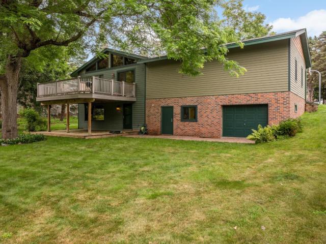 3325 Niagara Lane N