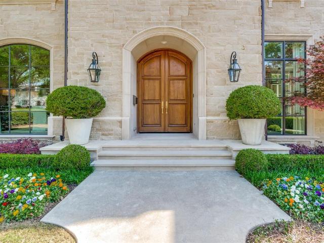 3325 Bryn Mawr Drive