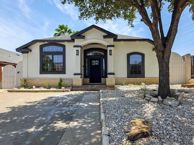 3325 Cuatro Vientos Dr, Laredo, TX 78046