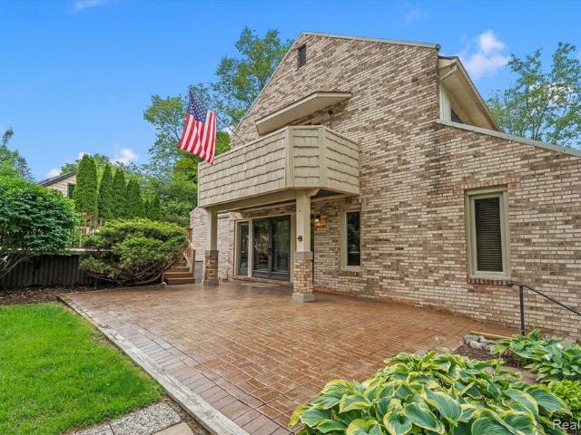 3325 Proctor Lane