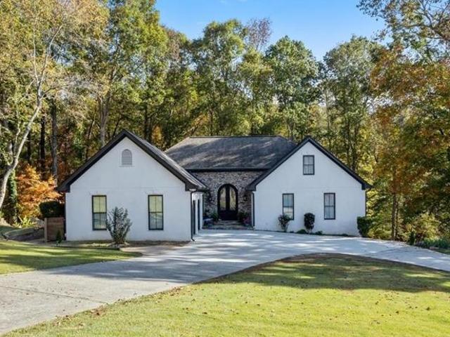 3325 Sweetwater Dr, Cumming, GA 30041