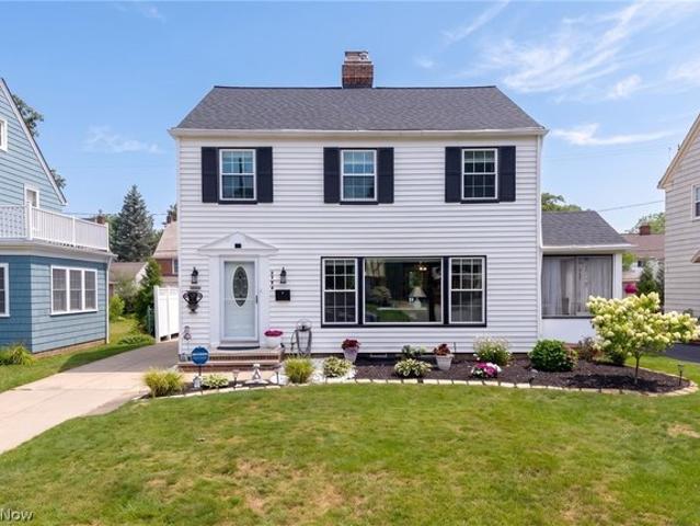 3326 Avalon Rd, Shaker Heights, OH 44120