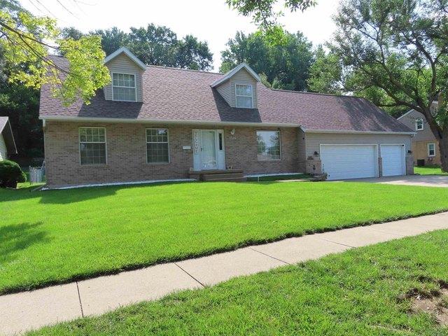 3326 Pierce St, Sioux City, IA 51104