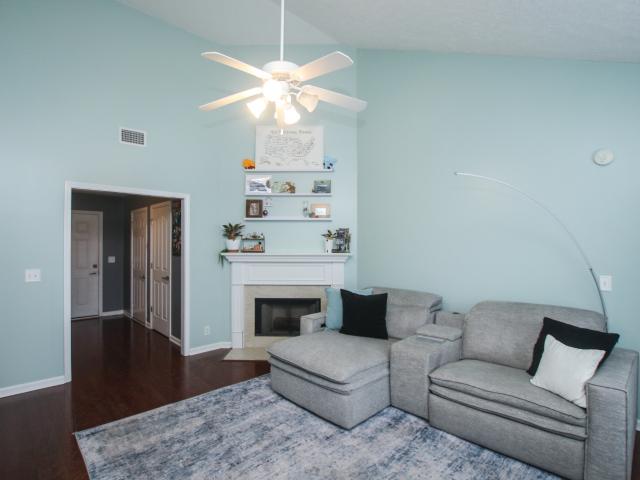 3326 Velvet Ct