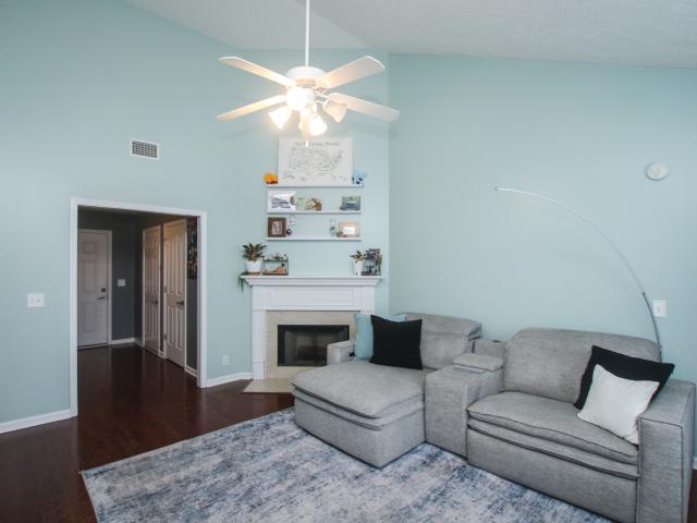 3326 Velvet Ct
