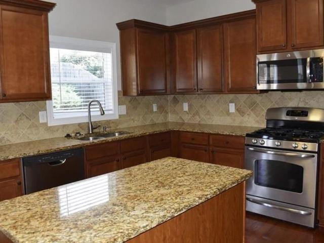 3327 Edenridge Court