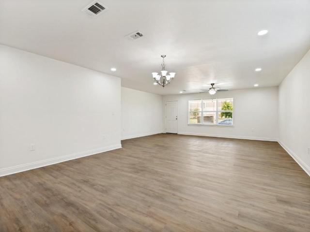 3327 Garden Lane