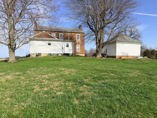 3327 S County Road 20 W