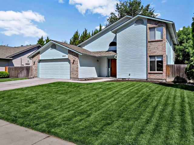 3327 S Crosspoint Ave