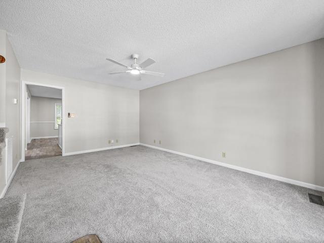 3327 S Senseney Cir