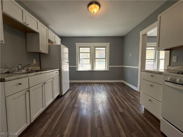 3327 W 88th Street