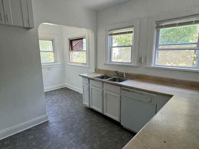 3327 Yorkshire Rd 3 Bedroom Apartment for Rent at 3327 Yorkshire Rd, Cleveland Heights, OH 44118 Cleveland Heights