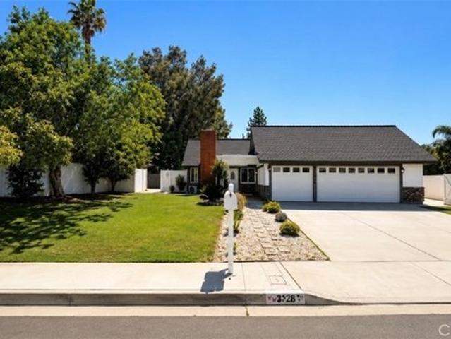 3328 Mohawk Trl, Riverside, CA 92503