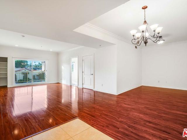 3328 Oakhurst Avenue 105