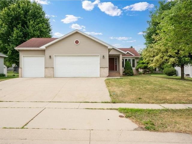 3328 Dorset Ln NW, Rochester, MN 55901