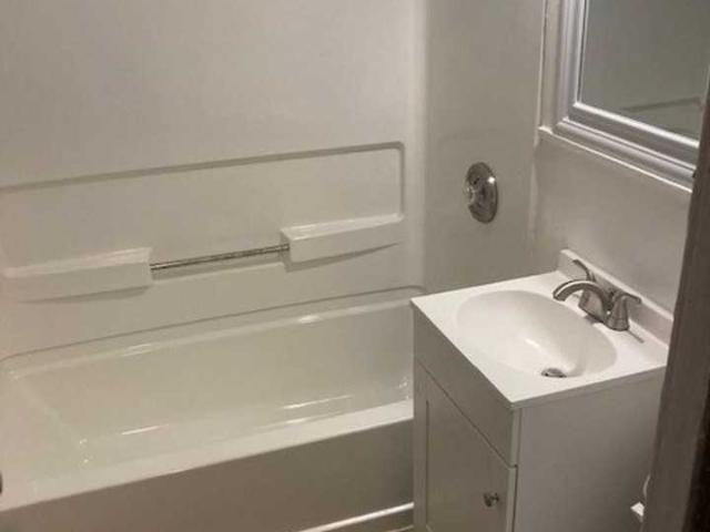 3328 Euclid Ave 2 Bedroom Apartment for Rent at 3328 Euclid Ave, Cleveland, OH 44115 Central