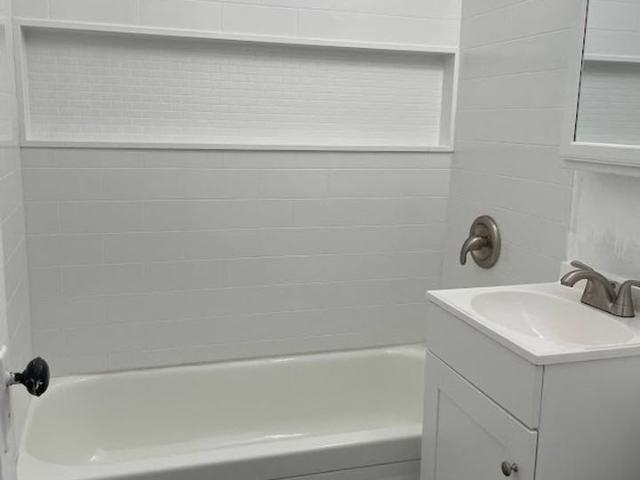 3328 Euclid Ave 2 Bedroom Apartment for Rent at 3328 Euclid Ave, Cleveland, OH 44115 Central