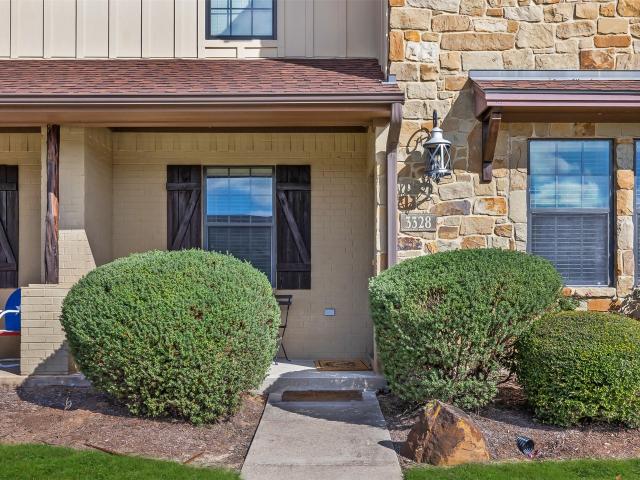 3328 Lieutenant Avenue
