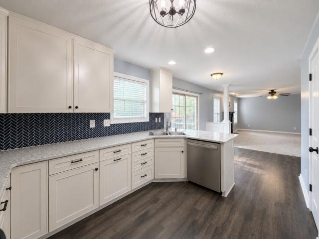 3329 Melissa Ln