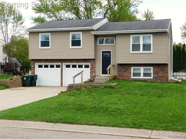 3329 Millcrest Dr, Orion, MI 48360