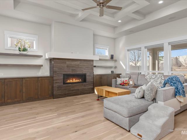 3329 N Cherry Laurel Way
