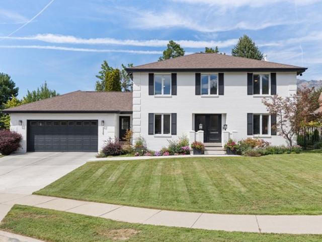 3329 E Stonehill Ln, Cottonwood Heights, UT 84121