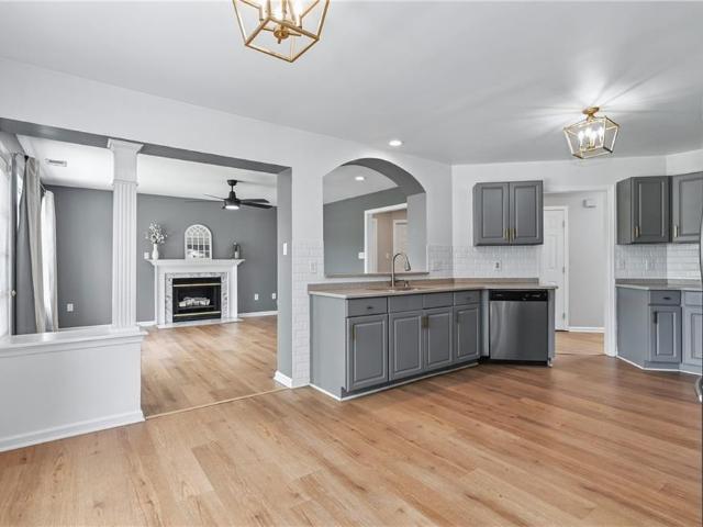 3329 Fayette DR