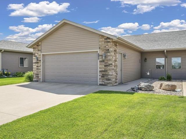 3329 Prairie Meadow Dr Unit B, Milford, IA 51351