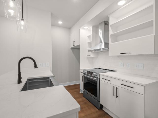 3329 SE MP Parkway 306