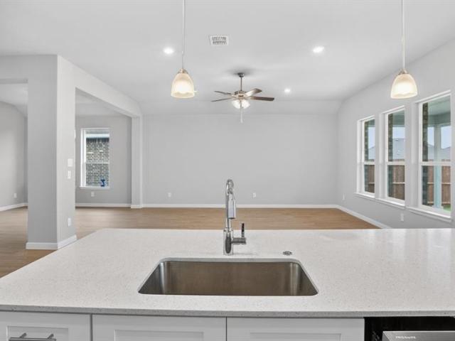 3329 Seaside Street