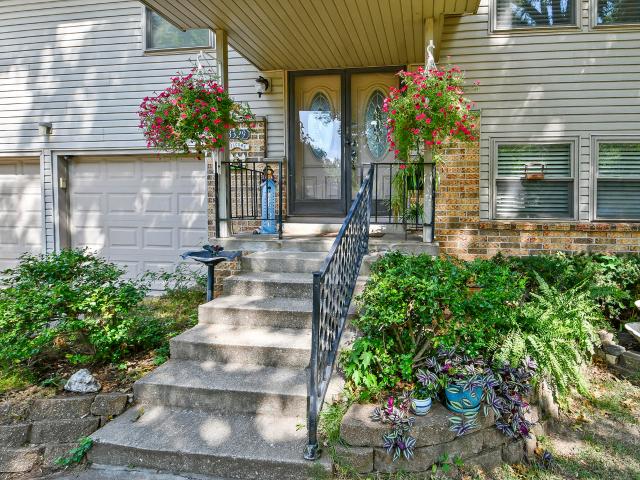 3329 W Countryside Drive