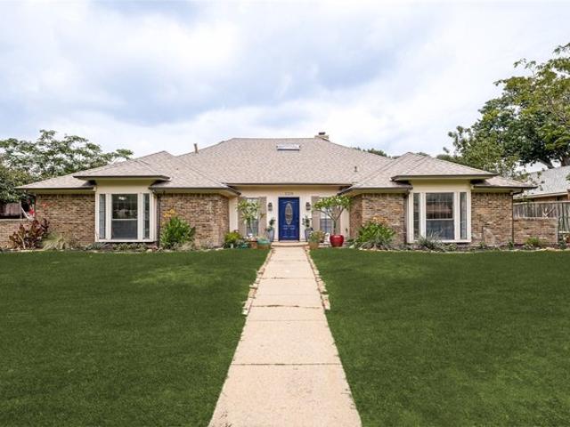 3329 Whiffletree Dr, Plano, TX 75023