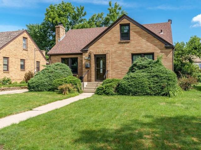 3320 Minnesota Dr, Rockford, IL 61108