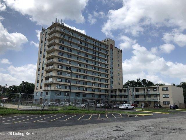 3320 Bardstown Rd Apt 48, Louisville, KY 40218