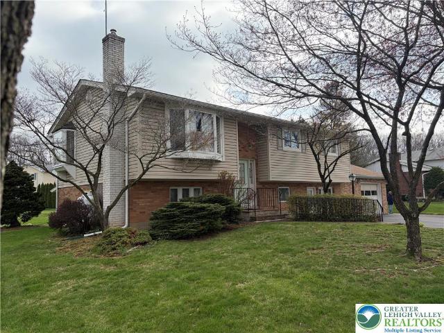 3320 Chaucer Lane