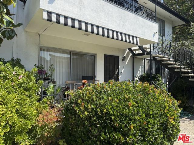 3320 Griffith Park Boulevard 4