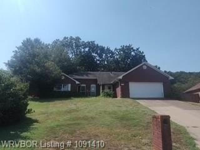 3320 Kinross Dr, Fort Smith, AR 72908