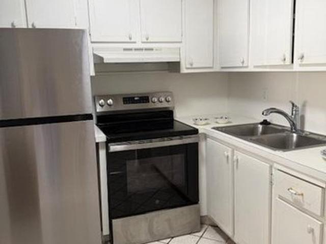 3320 Lake Osborne Dr Apt 107, Lake Worth Beach, FL 33461