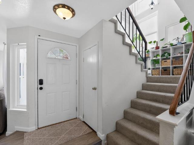 3320 Streamwood Ct