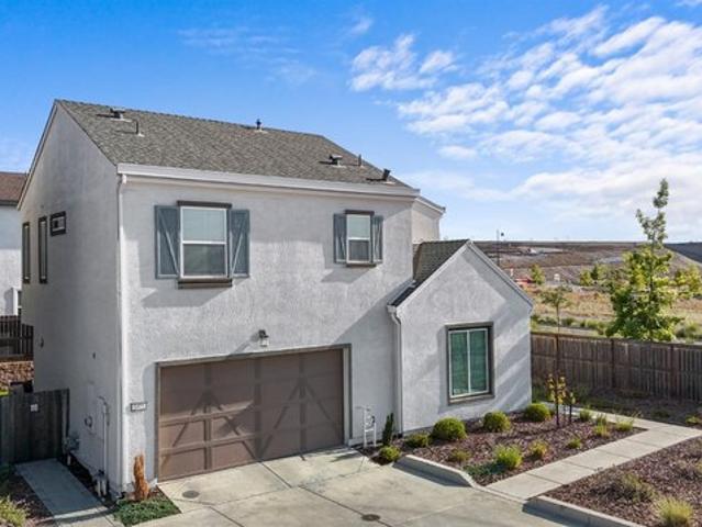 3320 Sunny Gate Ln, Folsom, CA 95630