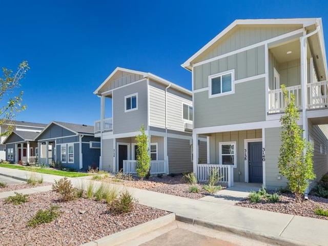 3320 Sanchez Ln, Pueblo, CO 81008