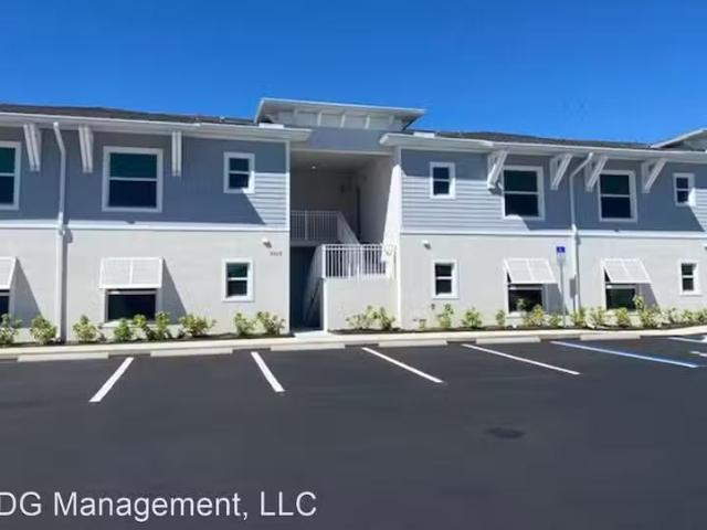 3320 Skyline Blvd 101 Cape Summit Apartments II: 2 Bedroom, 2.