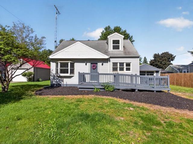 3320 Treat St, Adrian, MI 49221