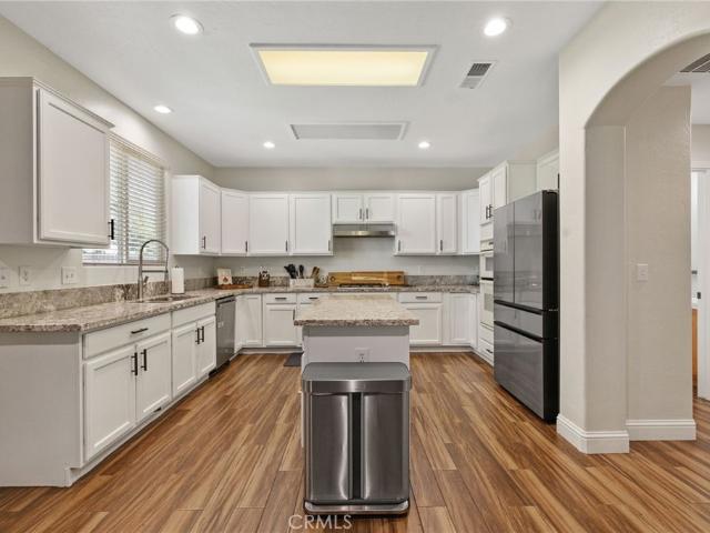 3320 W Glendale