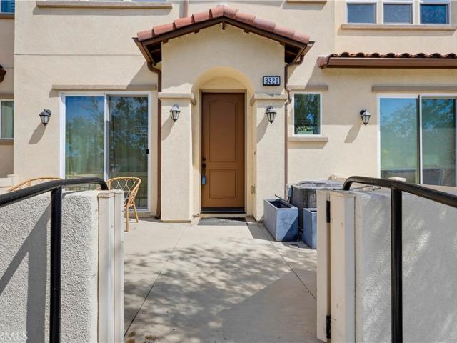3320 W Mirano