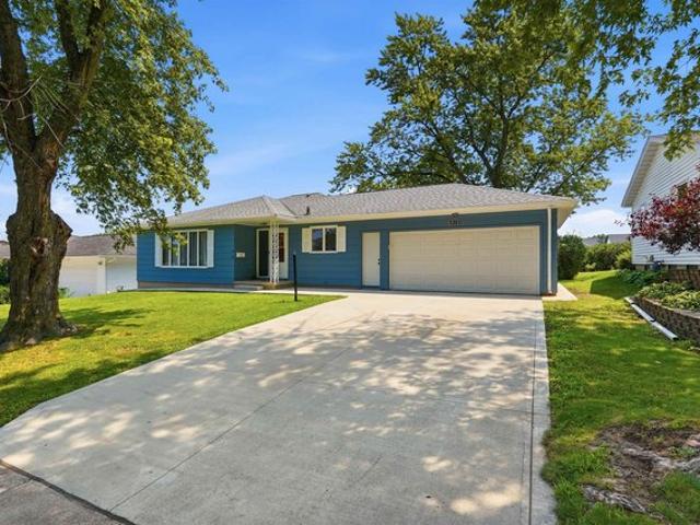 3321 Monticello Ave, Waterloo, IA 50701